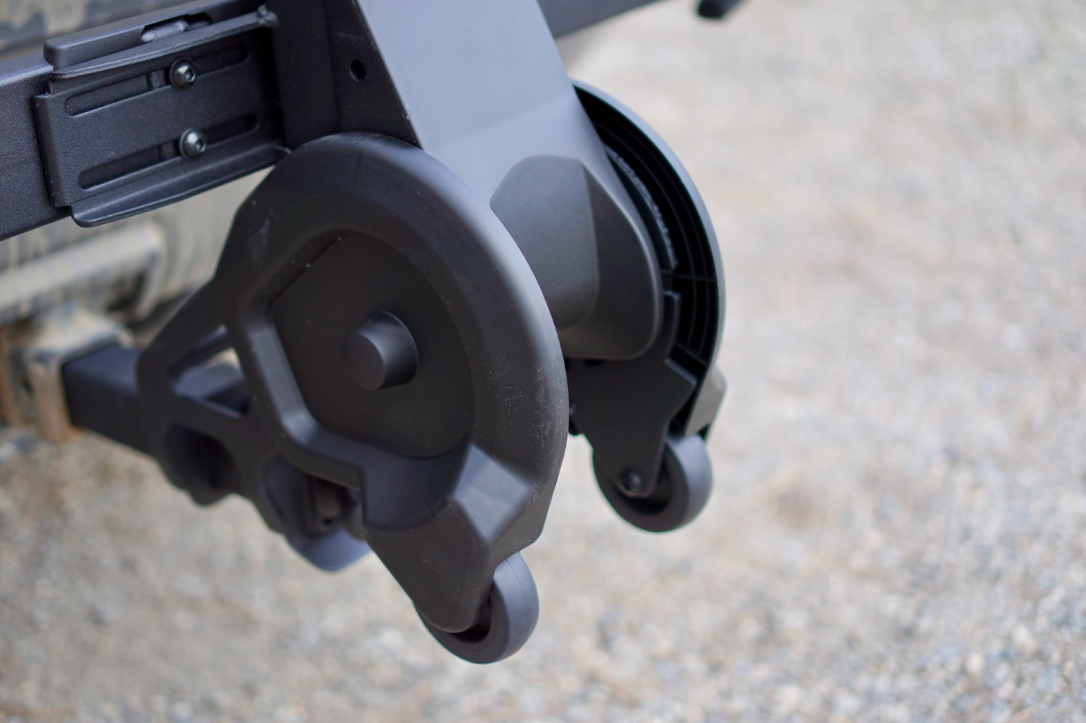 THULE T2 PRO XTR Review | In-depth Review of Thule's Best Hitch Rack