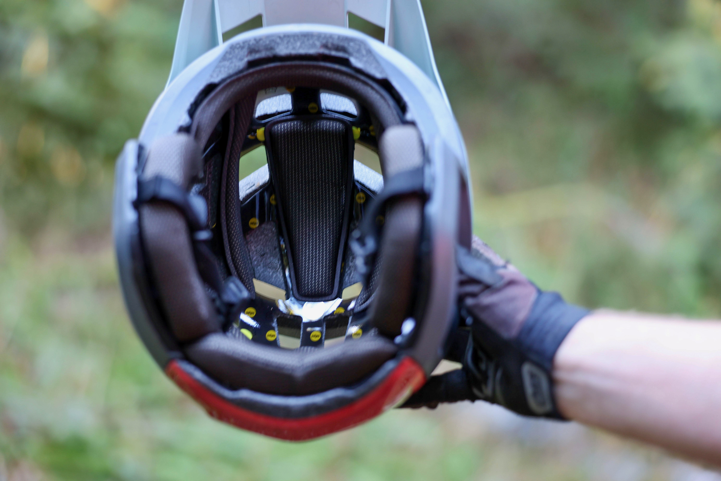 Fox Dropframe Pro Helmet Review: In-Depth Analysis & Rider Insights