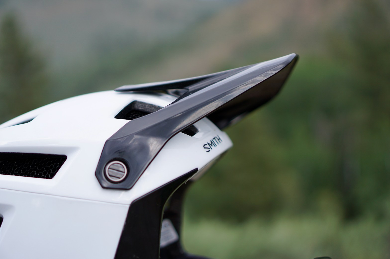 SMITH MAINLINE Review | An in-depth review of Smith's top helmet